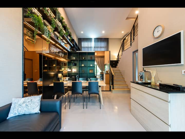 Modernexecutive Home Prime/3 Beds 1sofa Bed - Bangkok