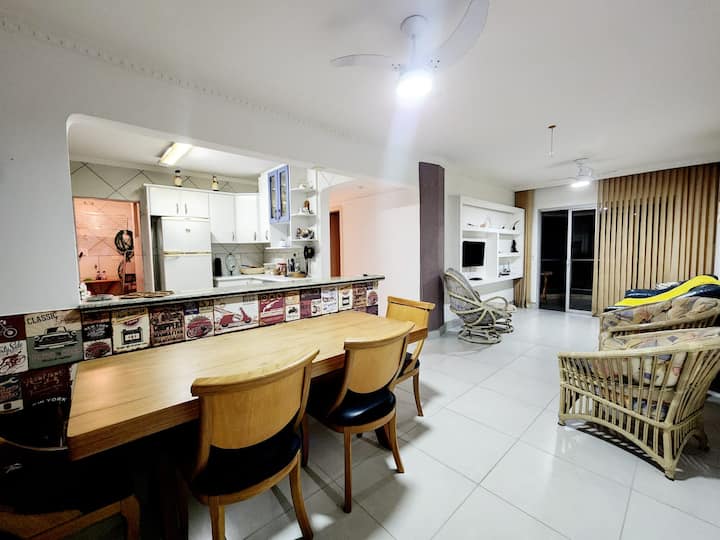 Apto Prox. Praia Enseada Guarujá - Guarujá