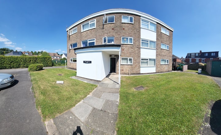 King Size Apartment, Cardiff - Cardiff