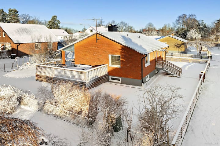 Lugn Hus I Vänersborg - Vänersborg