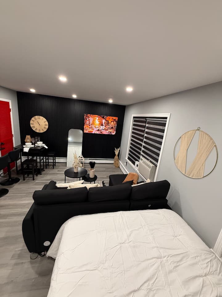 A Gorgeous Getaway In The Bronx - Bronx