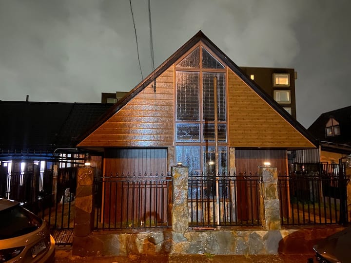 Casa En Pleno Centro Con Jacuzzi Y Estacionmiento - Puerto Montt