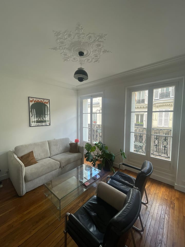 Cocon Avec Balcon – Batignolles - Porte de Saint-Ouen