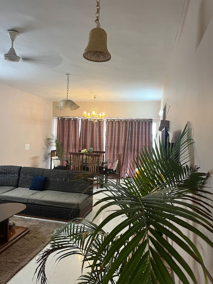 Spacious 4bhk Flat - インドール