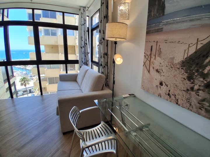 Brand New Renovated Apartment Facing The Sea. - 마르베야