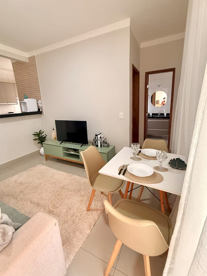 Apto Charmoso E Completo C/ 2 Ar – Próx. à Uniube - Uberaba