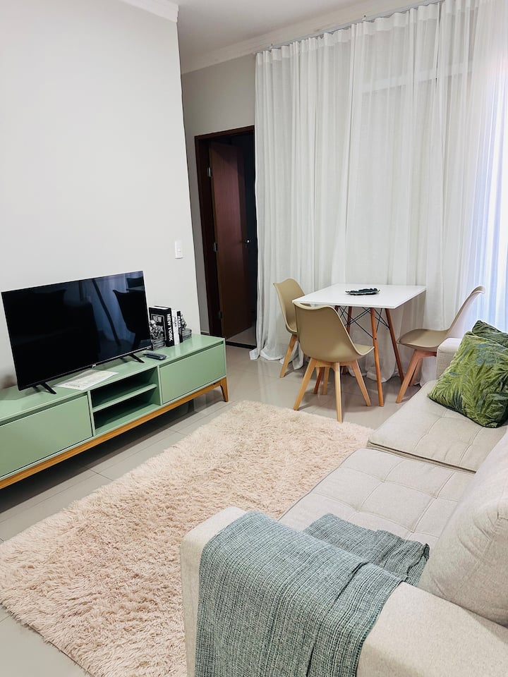 Apto Charmoso E Completo C/ 2 Ar – Próx. à Uniube - Uberaba