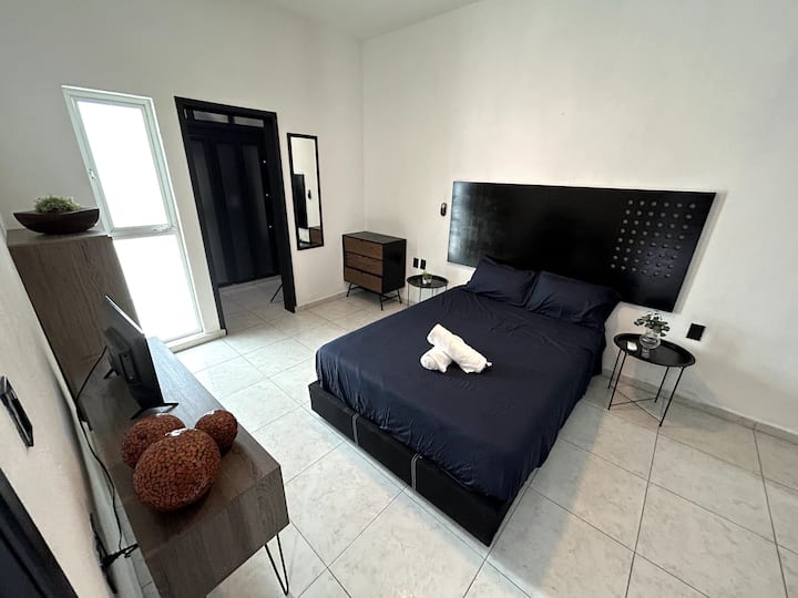 Casa Lumen: Hogar Entre Plantas - Colima