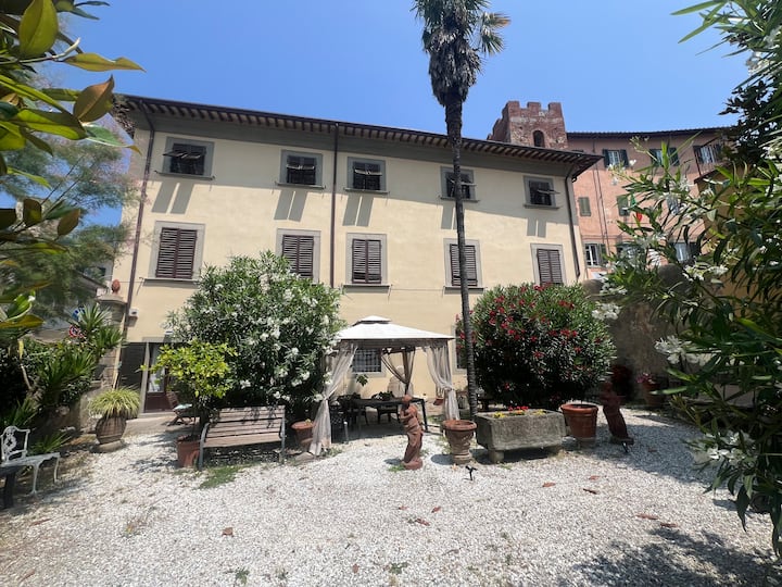 Casa Vicino Pisa: Giardino E Parcheggio - Pontedera