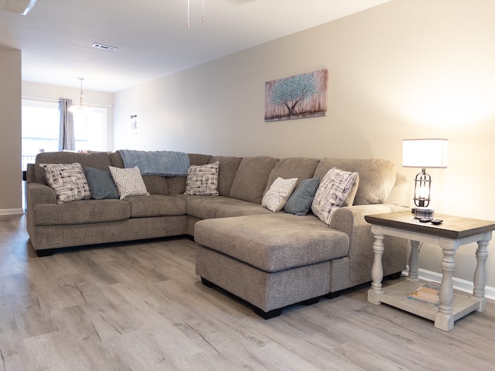 Convenient Charming Townhouse - Raleigh, NC