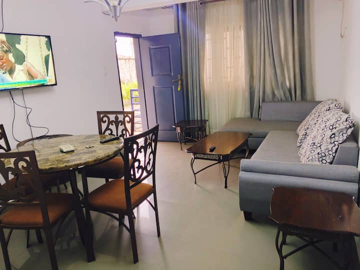 One Bdroom Self-contained With Wi-fi & Ac - Monrovia