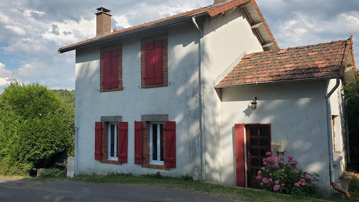 Jolie Petite Maison Cozy. - Ambert