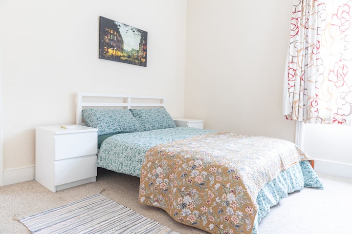 Private Room In Shared House – Richmond Gateway - 