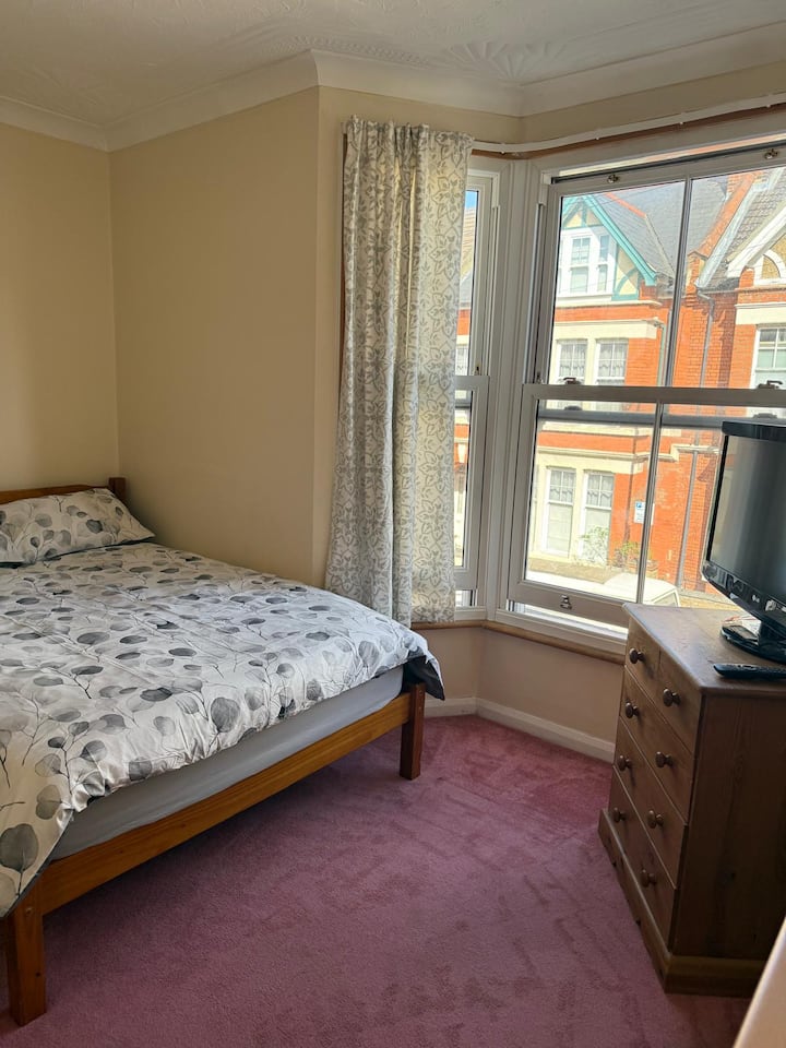 Central Location - Gillingham