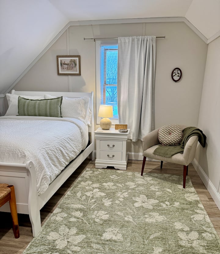 3 Br Cozy & Fully Stocked Near Utica Univ. + Nexus - Utica, NY