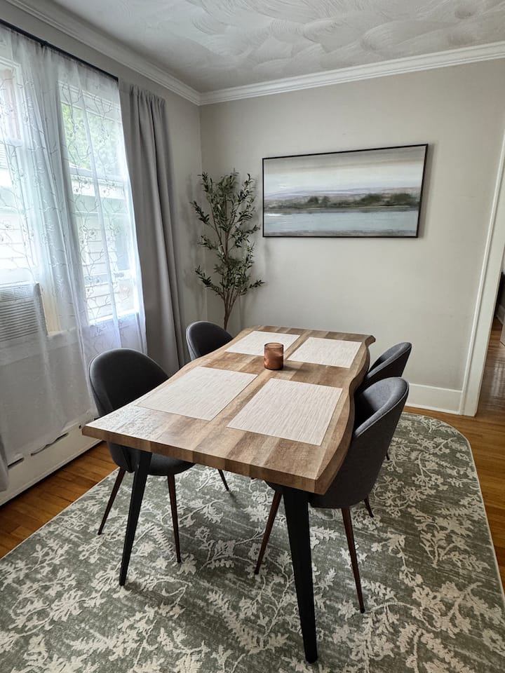 Peaceful Bungalow | 5 Min To Downtown, Non Smoking - Clinton, NY