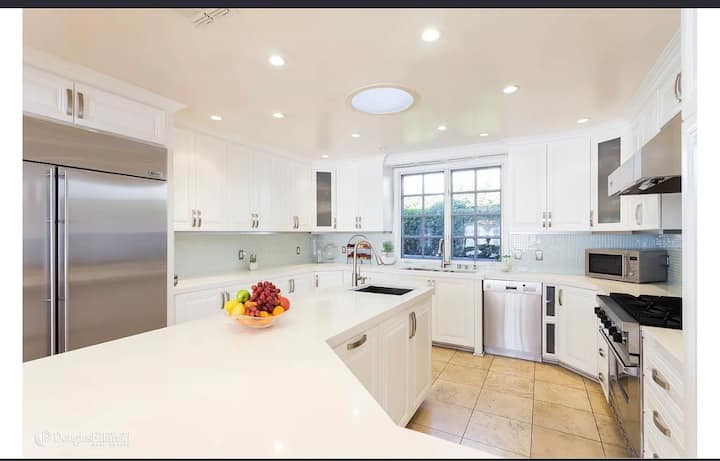 Stunning 6br Pool Home – Beverly Hills Adjacent - Hollywood, CA
