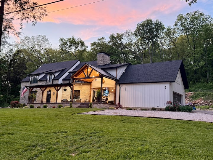 Charming 4-br Modern Farmhouse - Bowling Green, KY