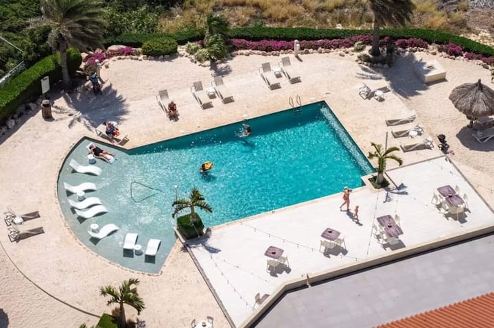 Near Hotel/beaches 1st Floor Gold Coast Condo - Aruba