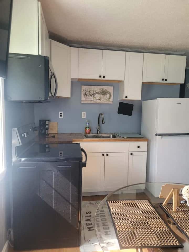 Cottage Studio 10 Min To Stadium - Tuscaloosa, AL