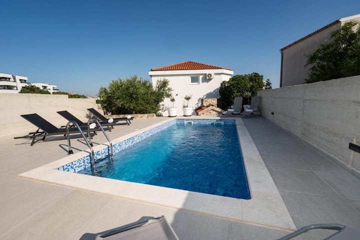 Tikas Blue • Luxe Pool Villa With Olive Garden - Novalja