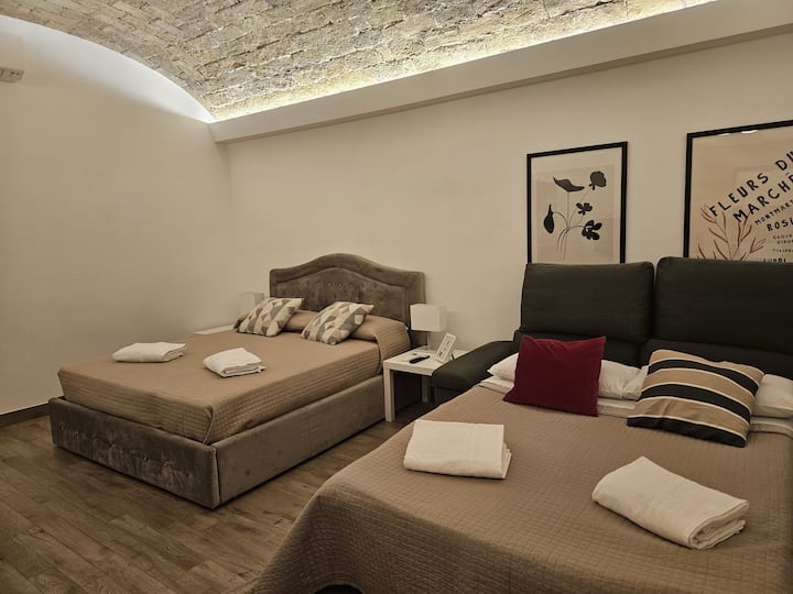 Campaniluxurysuite Near Termini - Roma