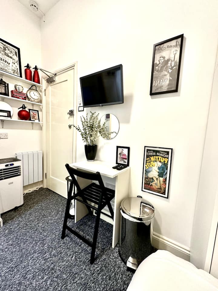 Soho Private Ensuite - London