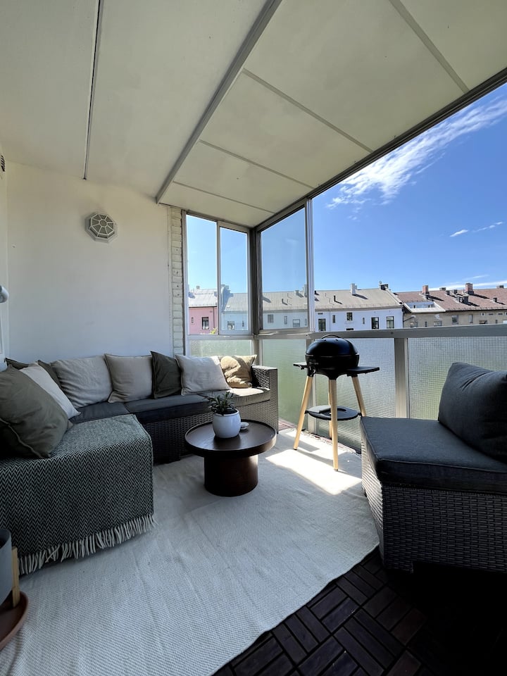 Sentral Og Romslig Leilighet - Oslo