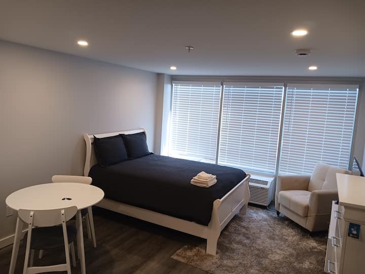 Modern Furnished Private Studio Gym & Pool - Hartford, CT