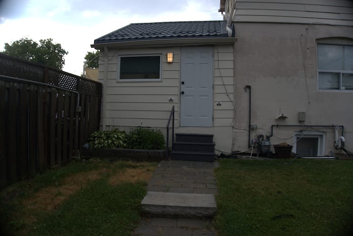 Close To Downtown Subway Beach - Toronto