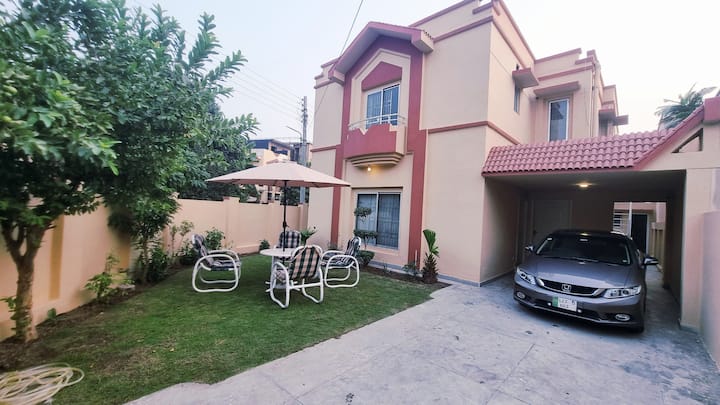 Haven Lodge Lahore, 4br Spanish Villa - Lahore