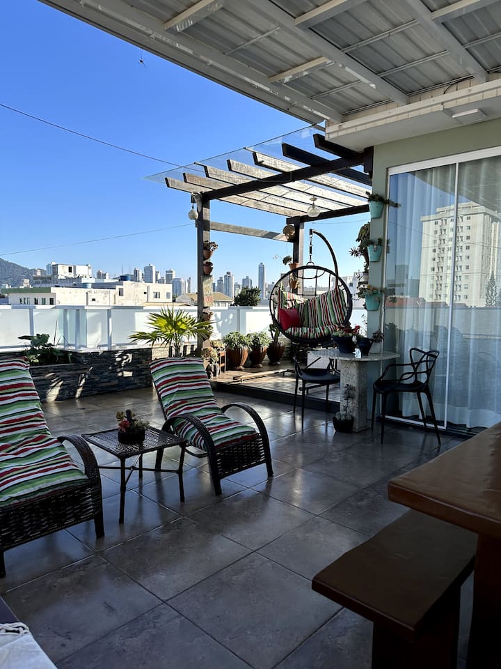 Casa Com Terraço Charmoso - Navegantes