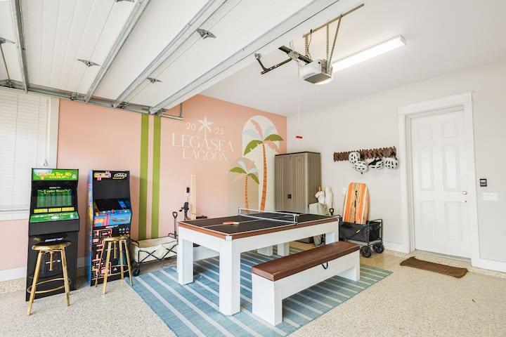 Golf Cart, Game Room, Bikes, Walk To The Big Chill - Seaside, FL