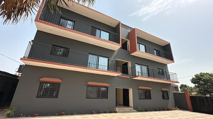First Floor Apt 1a: 2bed 2bath, Wi-fi & Ac - The Gambia
