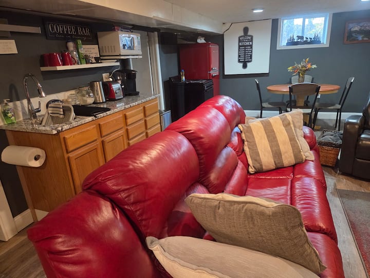 The Short Stop Apartment - Springfield, MO