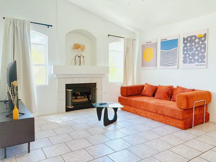 Urban Serenity Condo · Near Strip & Stadium - Las Vegas, NV