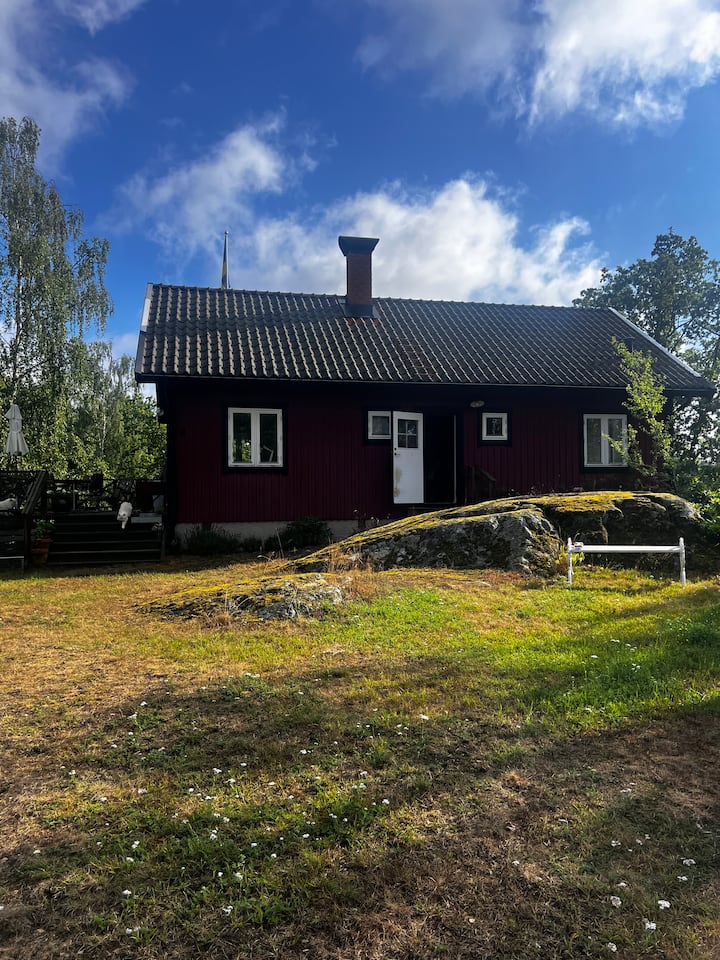 Charmigt Hus Med Närhet Till Vatten Och Natur. - Värmdö