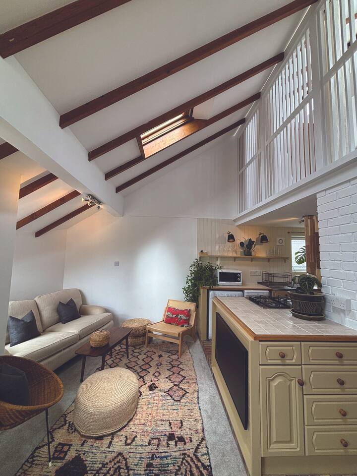 Central Loft Apartment Sea Views - Falmouth