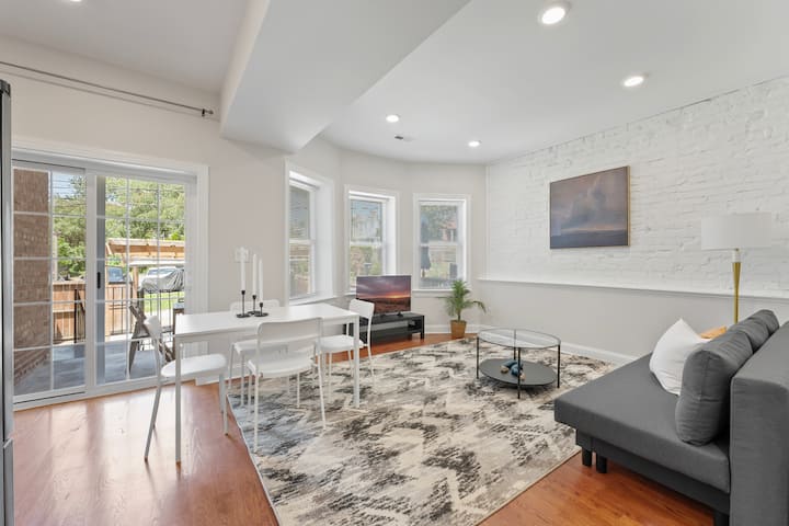 Leyla & Matt | 1 Month + | Corporate 2br/2ba Prkng - Washington, DC