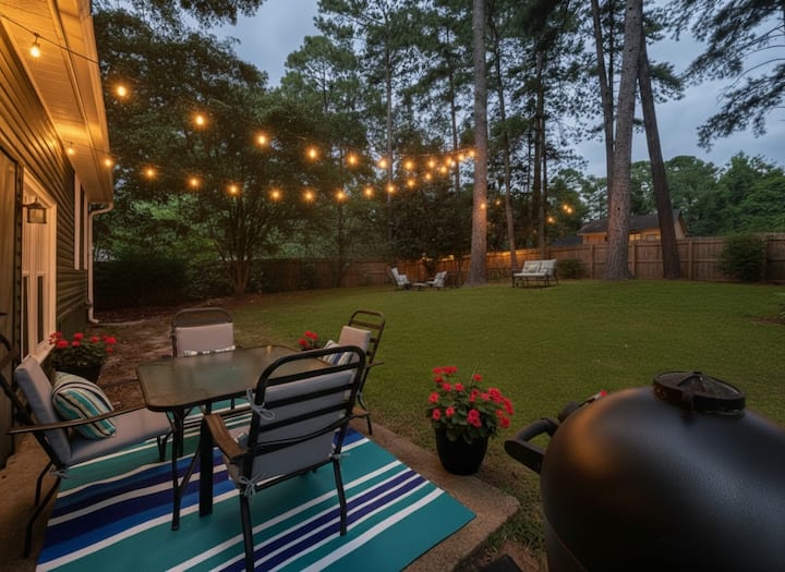 King Bed| 2 Living-rooms| Patio| Bbq Grill - Duluth, GA