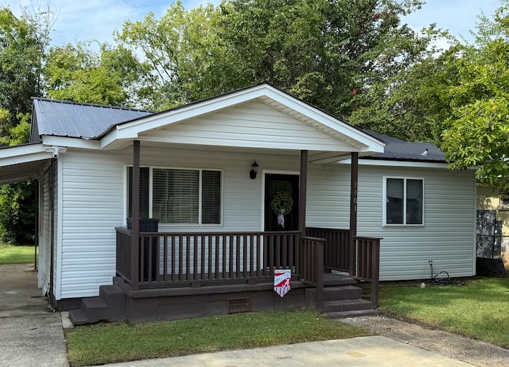 The Bama Bungalow - Tuscaloosa, AL