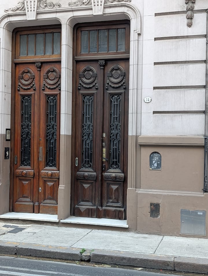 Party Time? Townhouse In The Heart Of Buenos Aires - Buenos Aires