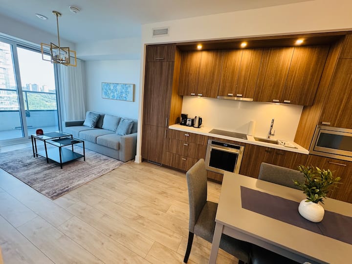 Super Luxury Condo, Midtown, Toronto 
1bed, 1bath - Toronto