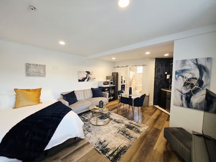 Tiny Home Downtown/parking/pool/pets - Lynchburg, VA