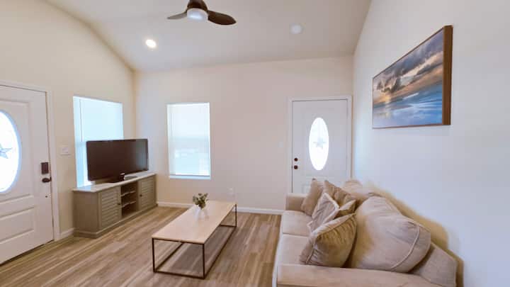 Monahans Efficiency 3 Bedroom - Monahans Sandhills State Park, Monahans
