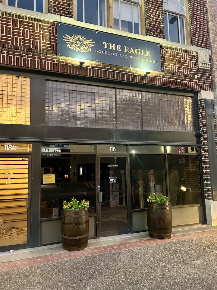 Charming Downtown Living - Nash, TX