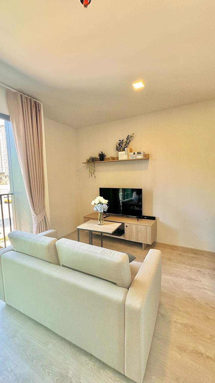 Modern 2 Bedroom Condo - The Base Height - Chiang Mai