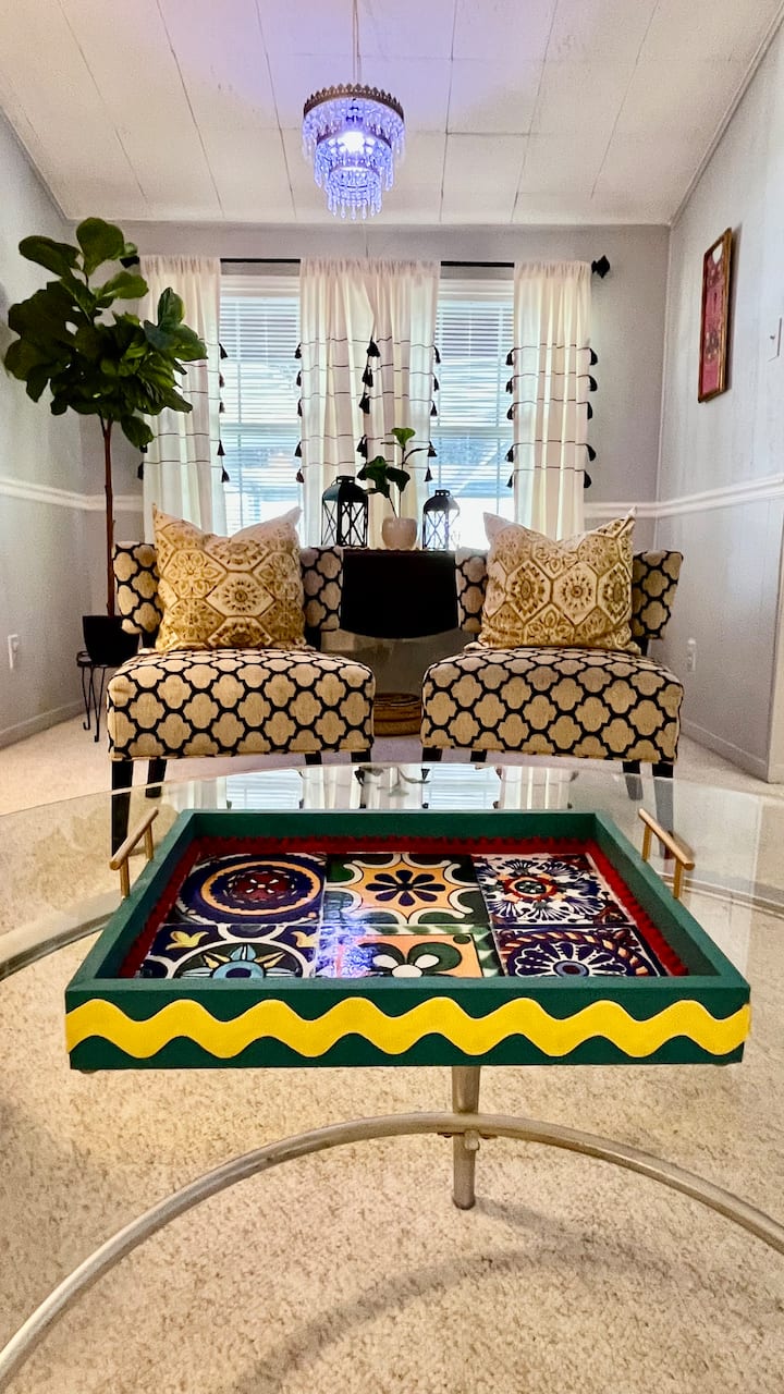 Casa Ellie 
Airport ~1 Mi
Downtown Riverwalk Pearl - The Sanctuary - San Antonio