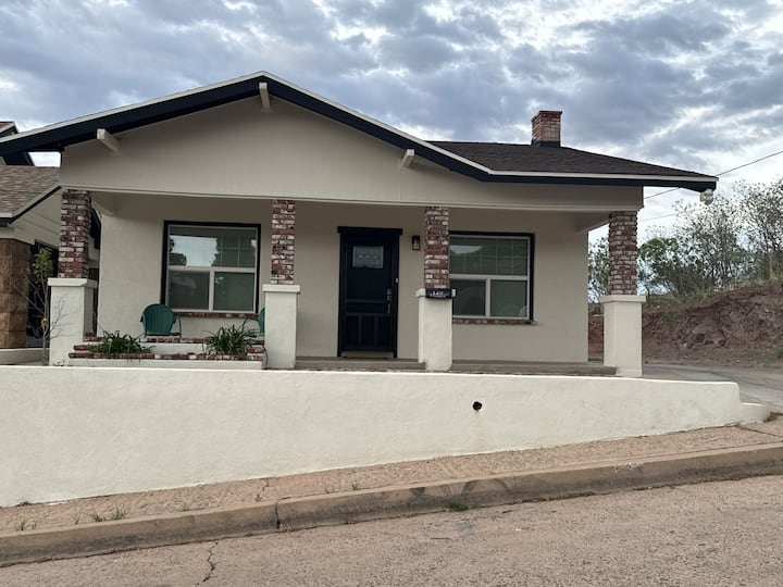 1920 Charm • Walk To Town - Nogales, AZ