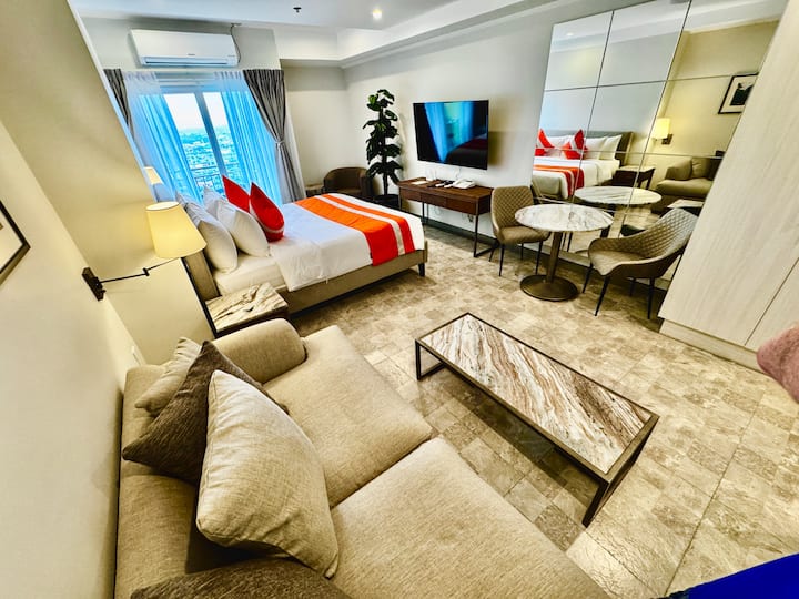1311 Top Floor Studio At Lgr - Mtn View & 55" Tv - Angeles